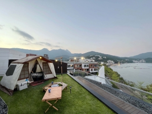 Glamping by the Sea – Private Rooftop Staycation │ Room Offers │ WM ...