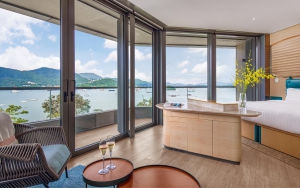 Suite Sea View Balcony │ Rooms │ WM Hotel Hong Kong, Vignette Collection